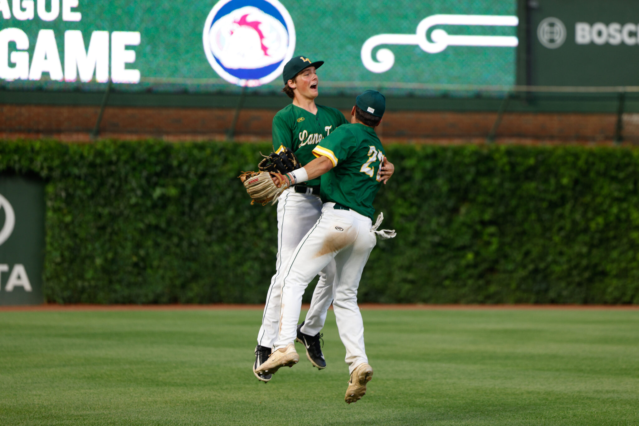 Lane rally shocks Kenwood in epic seventh inning of city baseball ...