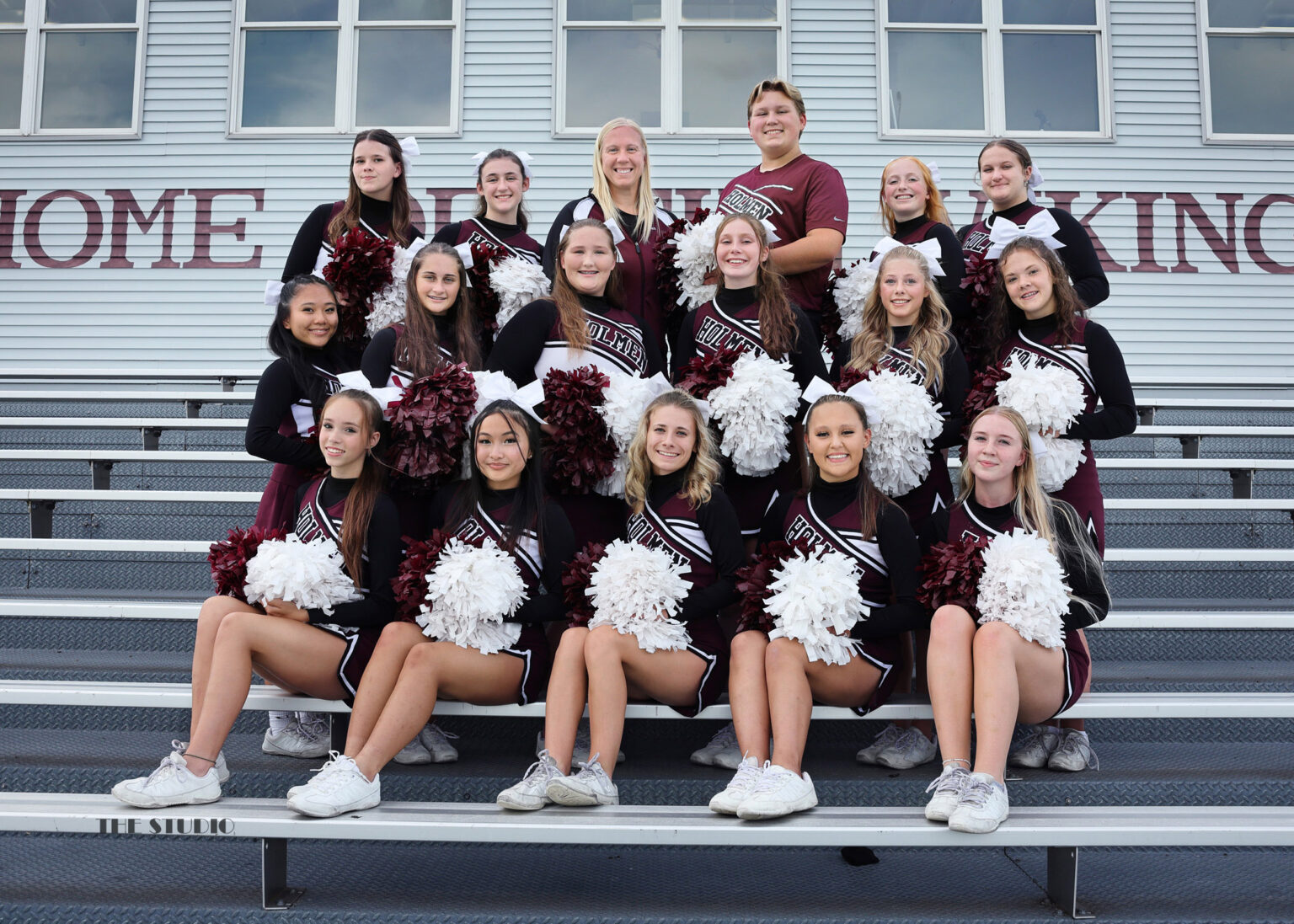 Cheerleading | Holmen School District Athletics (WI)